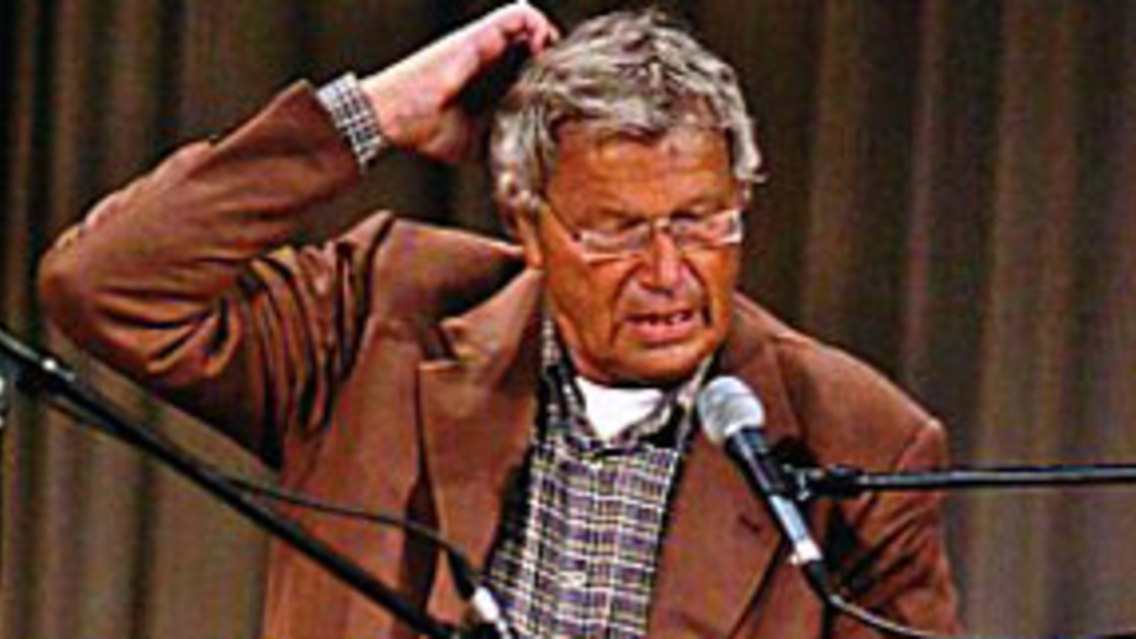 Die Maske hinter dem Spießbürger: Gerhard Polt - oe24.at