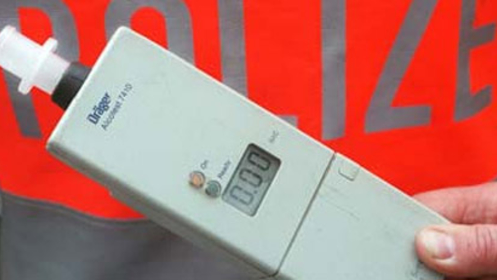 mit-2-12-promille-in-s-ule-gekracht