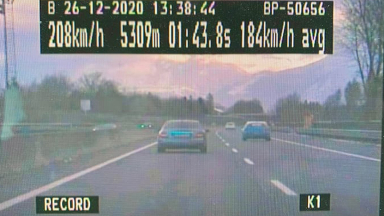 23-Jähriger raste auf dem Weg zum Skifahren mit 208 km/h