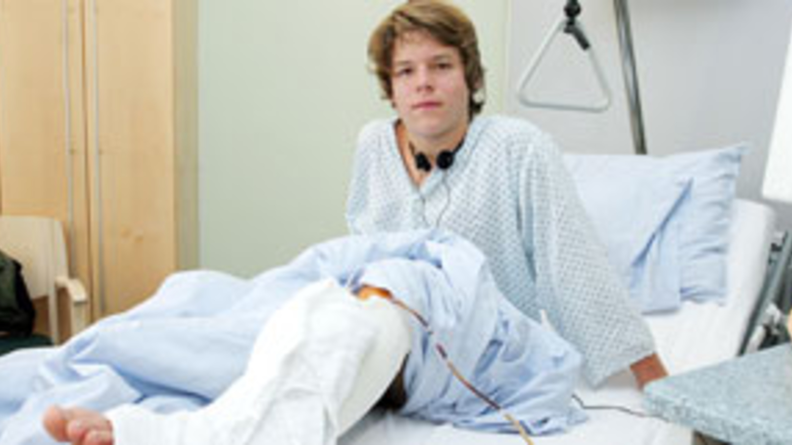 Der 1. Gips der Ski-Saison