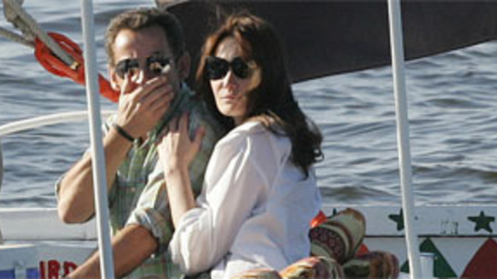 Sarkozy turtelt mit Freundin in Ägypten Sarkozy turtelt mit Freundin in Ägypten