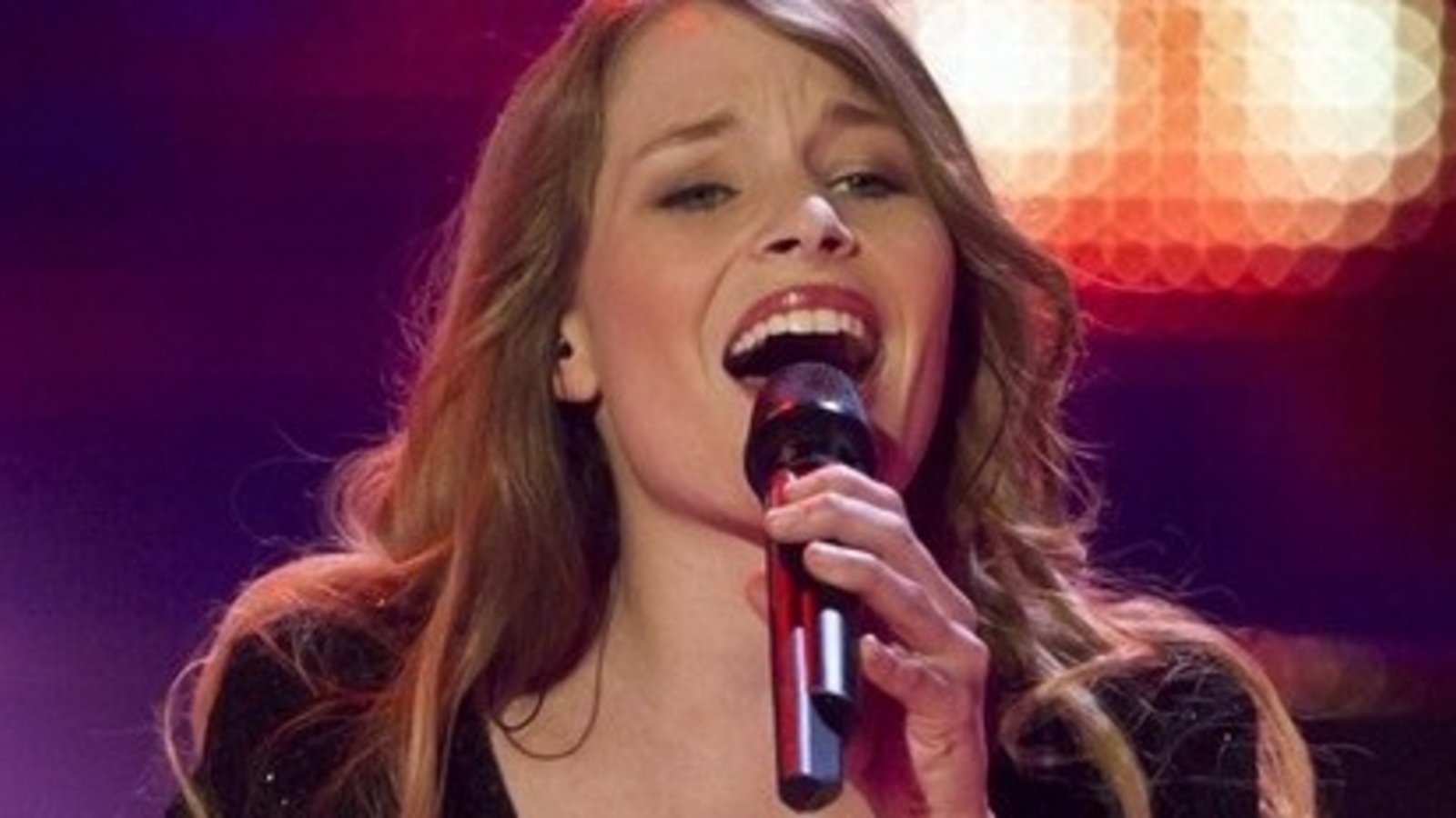 Schweiz: Anna Rossinelli - oe24.at