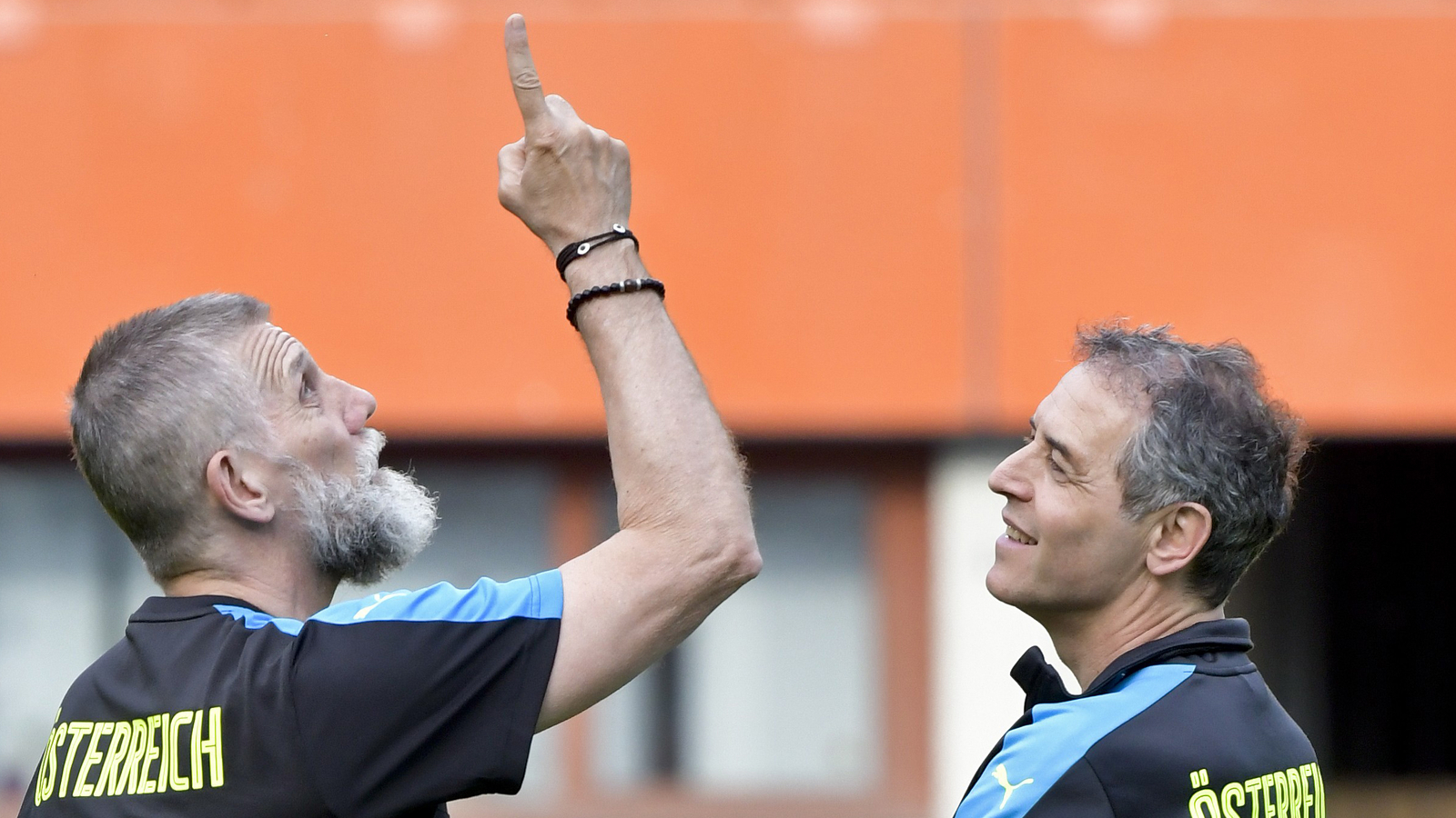 Fitness-Guru Spry gibt Takt vor - oe24.at