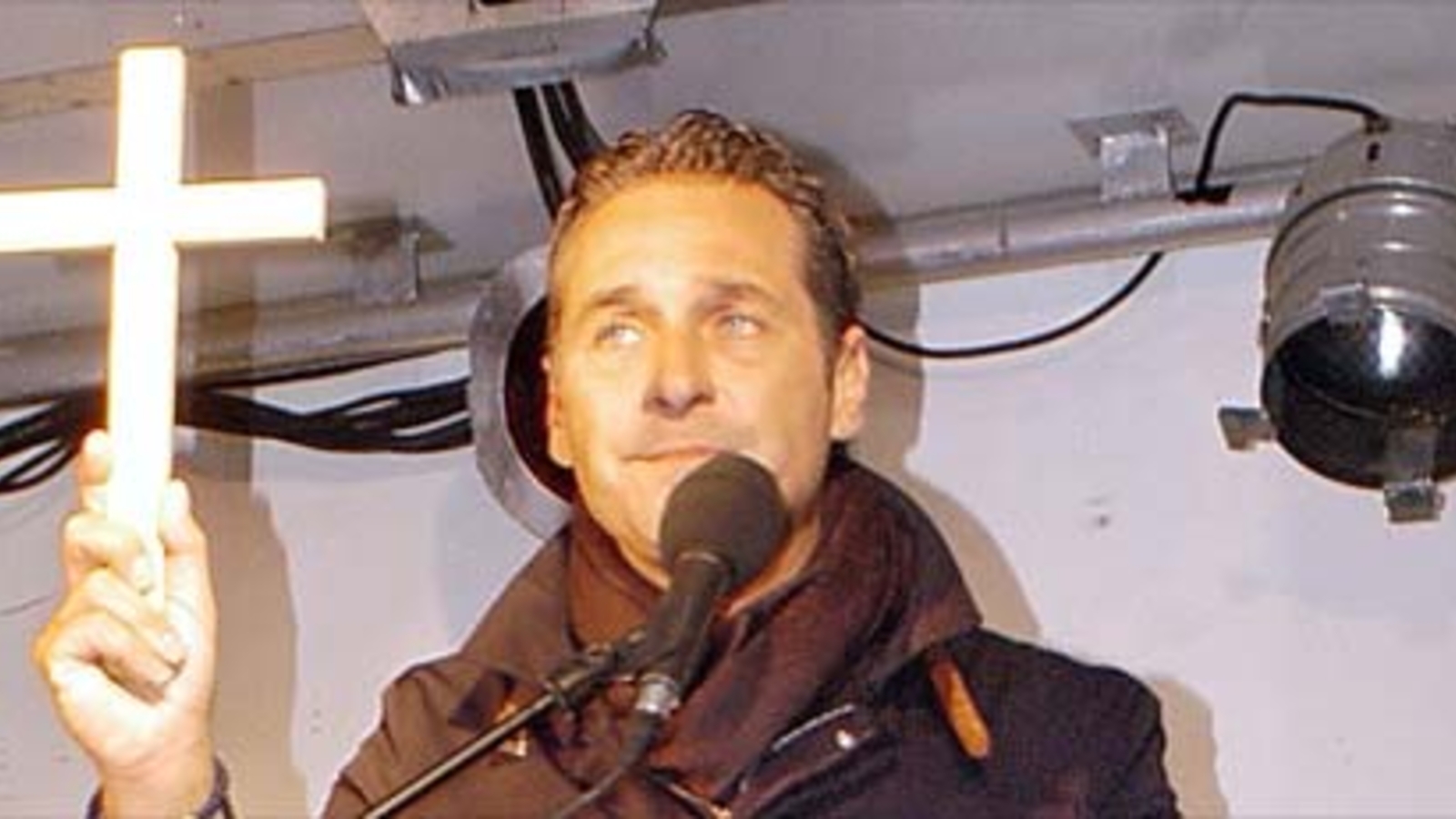 Strache-Kreuzzug bringt Kirche auf - oe24.at