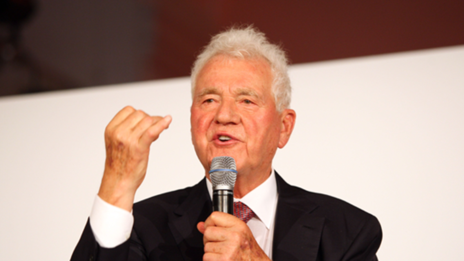 Frank Stronach: 5 hat er schon, 5 will er noch