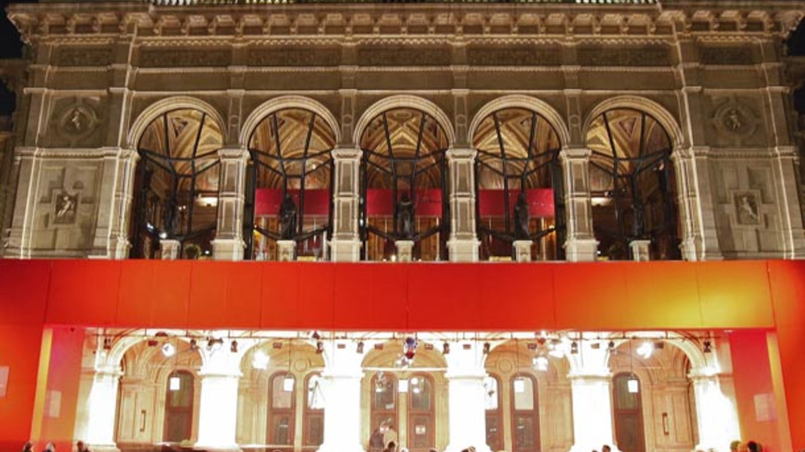 Opernball 2011: Erste Eindrücke - oe24.at