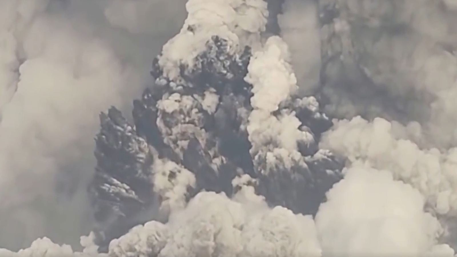 Vulkanausbruch von Tonga reichte 57 km hoch - oe24.at