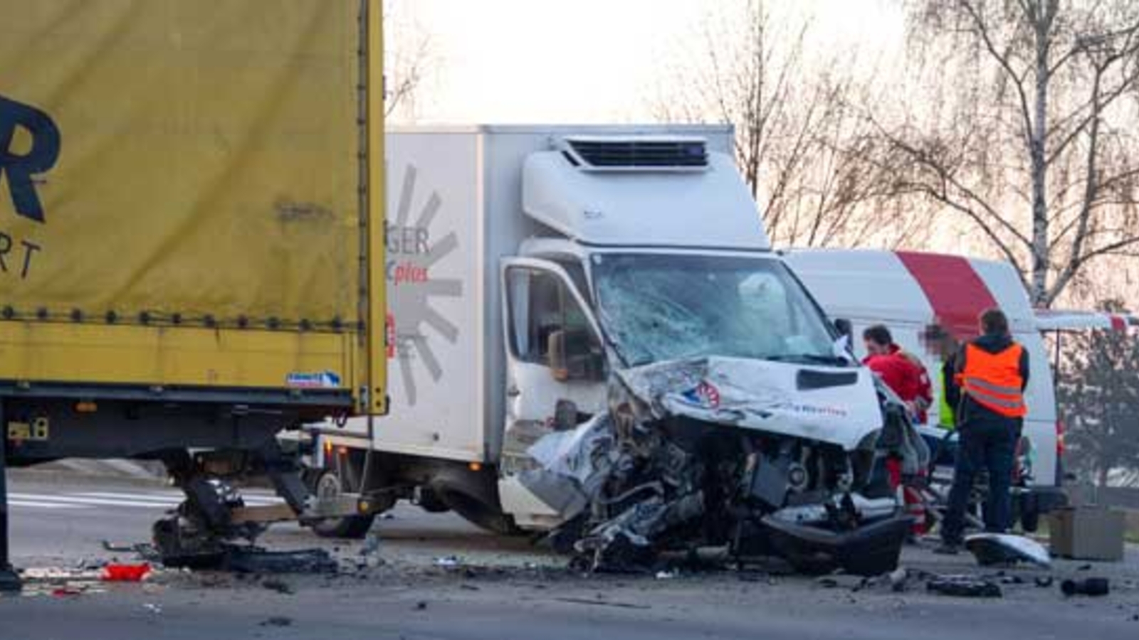 Schwerer Unfall auf der B1 - oe24.at