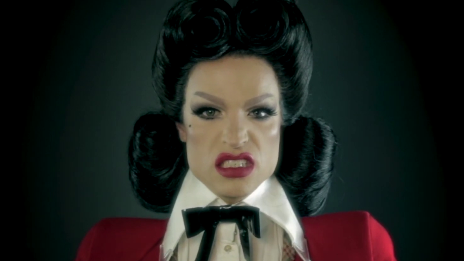 Grosser Zickenkrieg & neue Kandidatin - oe24.at