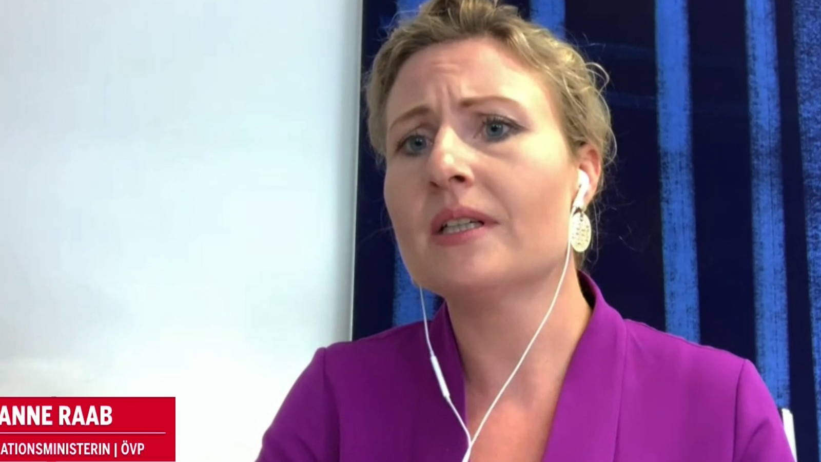 Fellner! LIVE: Susanne Raab im Interview - oe24.at