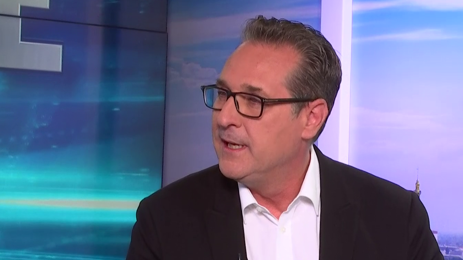 Fellner! LIVE: Heinz-Christian Strache im Interview - oe24.at