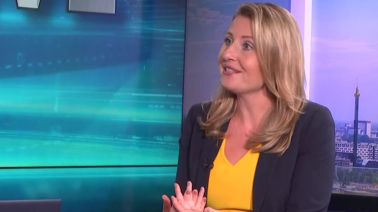 Fellner! LIVE: Susanne Raab im Interview