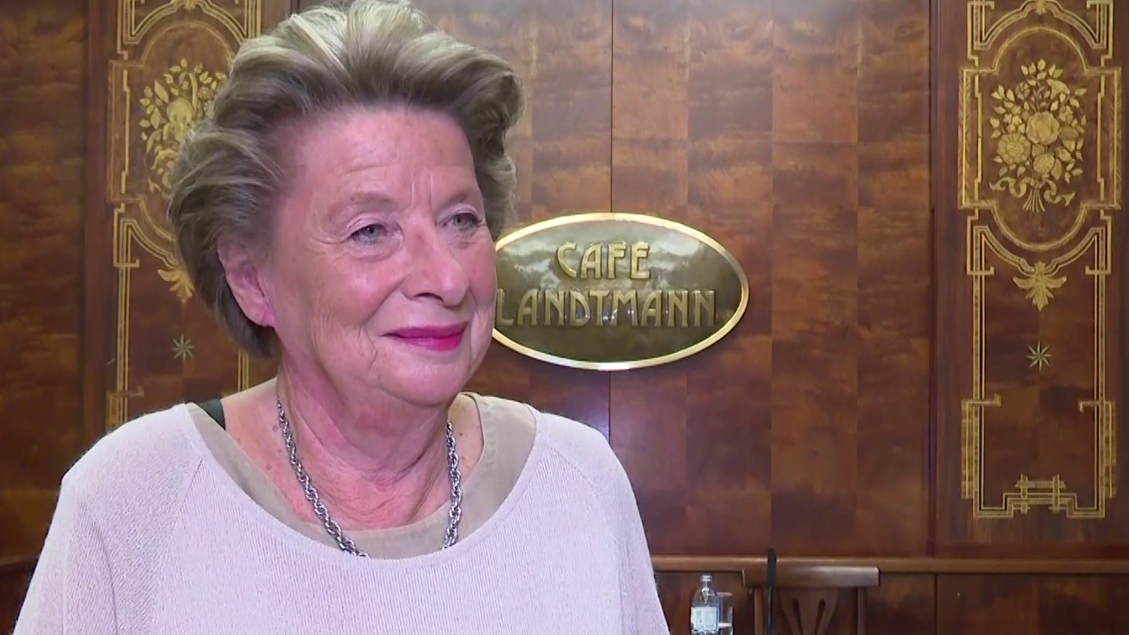 Ursula Stenzel im Interview - oe24.at