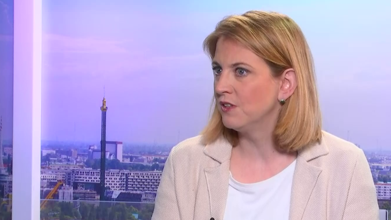 Fellner! LIVE: Beate Meinl-Reisinger im Interview - oe24.at