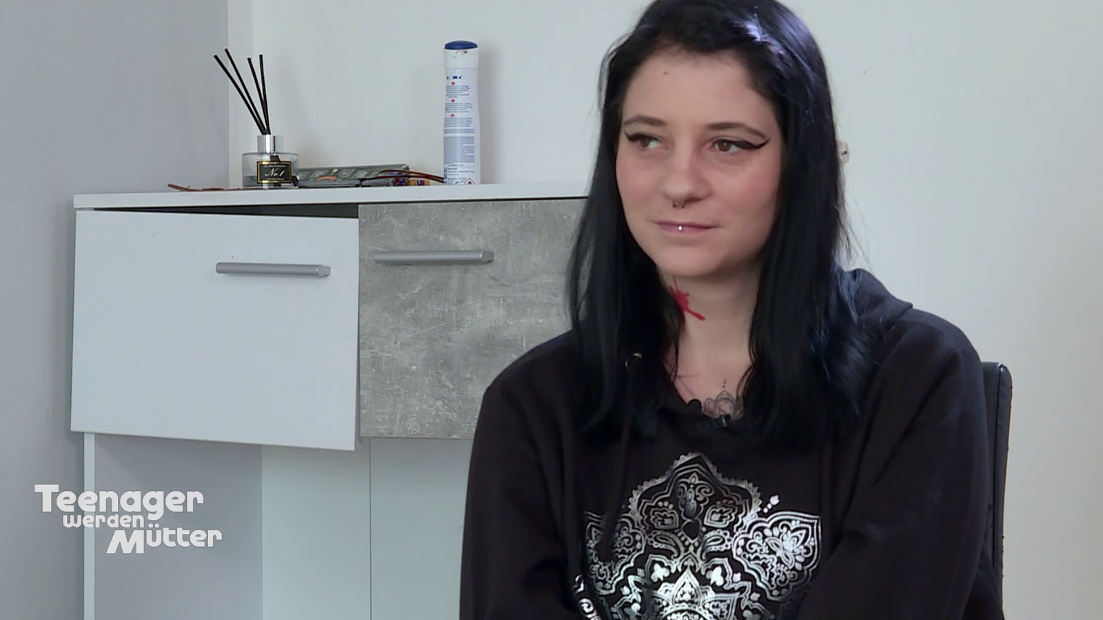 TWM-Vanessa packt über Ex Marcell aus - oe24.at TWM-Vanessa packt über Ex Marcell aus - oe24.at