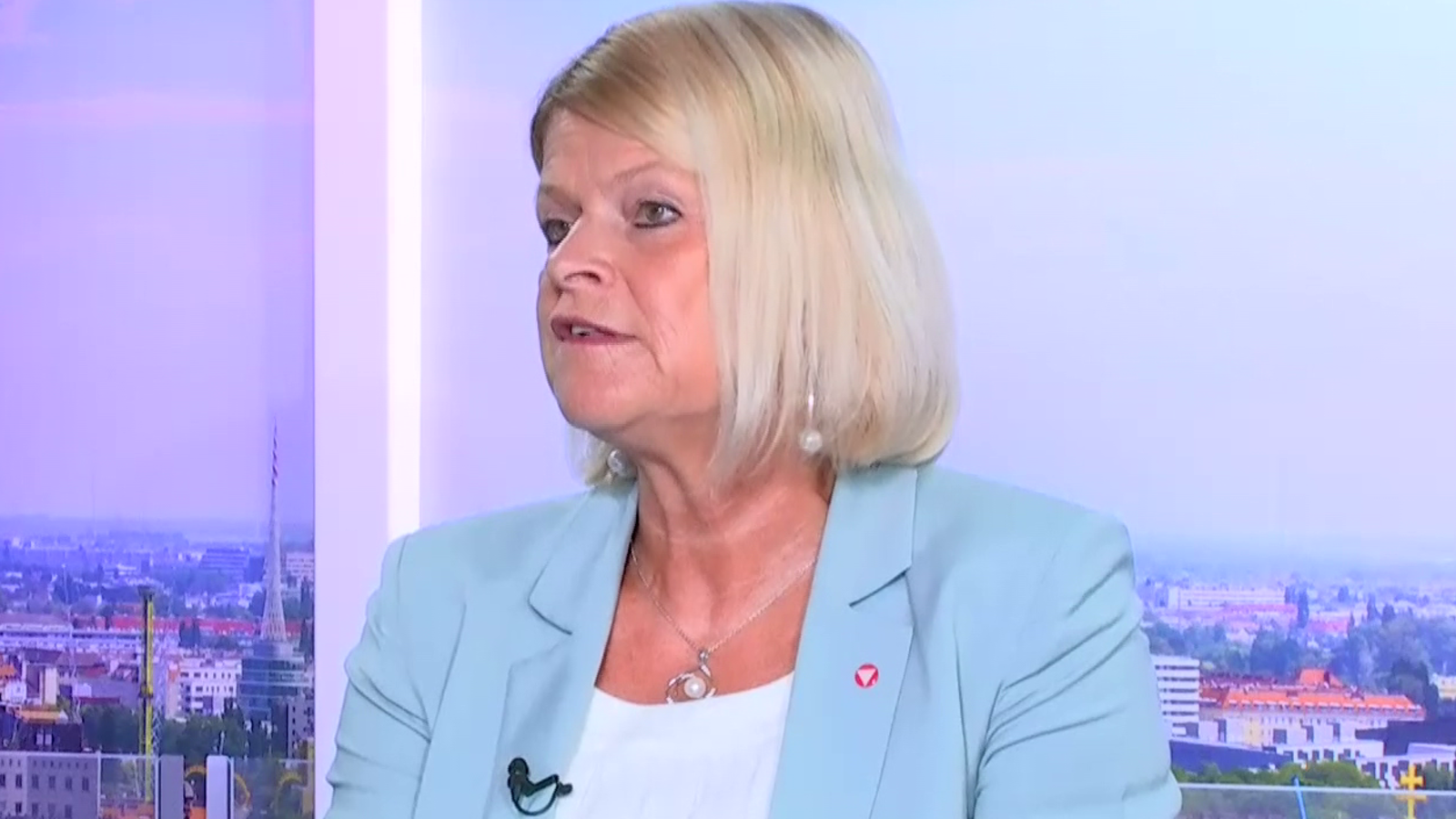 Isabelle Daniel: Das Interview mit Klaudia Tanner - oe24.at